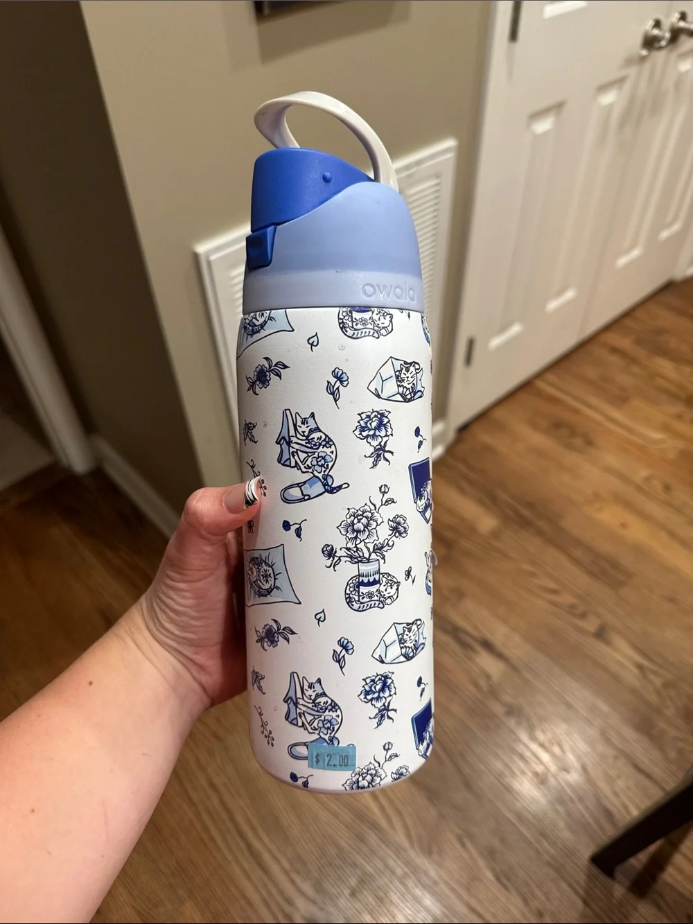 owala | Bath & Body | Owala Delf Cat 32 Oz Water Bottle | Poshmark